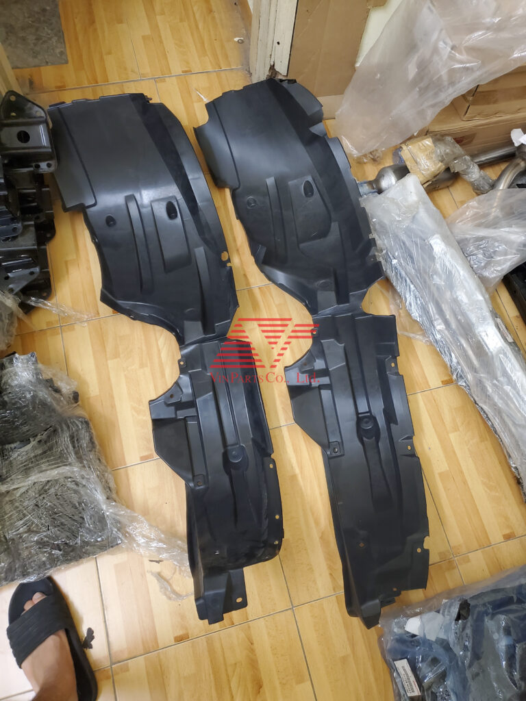 MÁNG NƯỚC CHÂN KÍNH CHẮN GIÓ XL7 18-21 - PHỤ TÙNG Ô TÔ VINPARTS